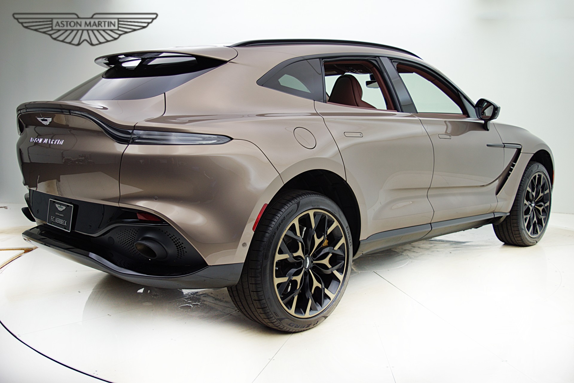 Used 2022 Aston Martin DBX NA For Sale ($129,000) | F.C. Kerbeck ...
