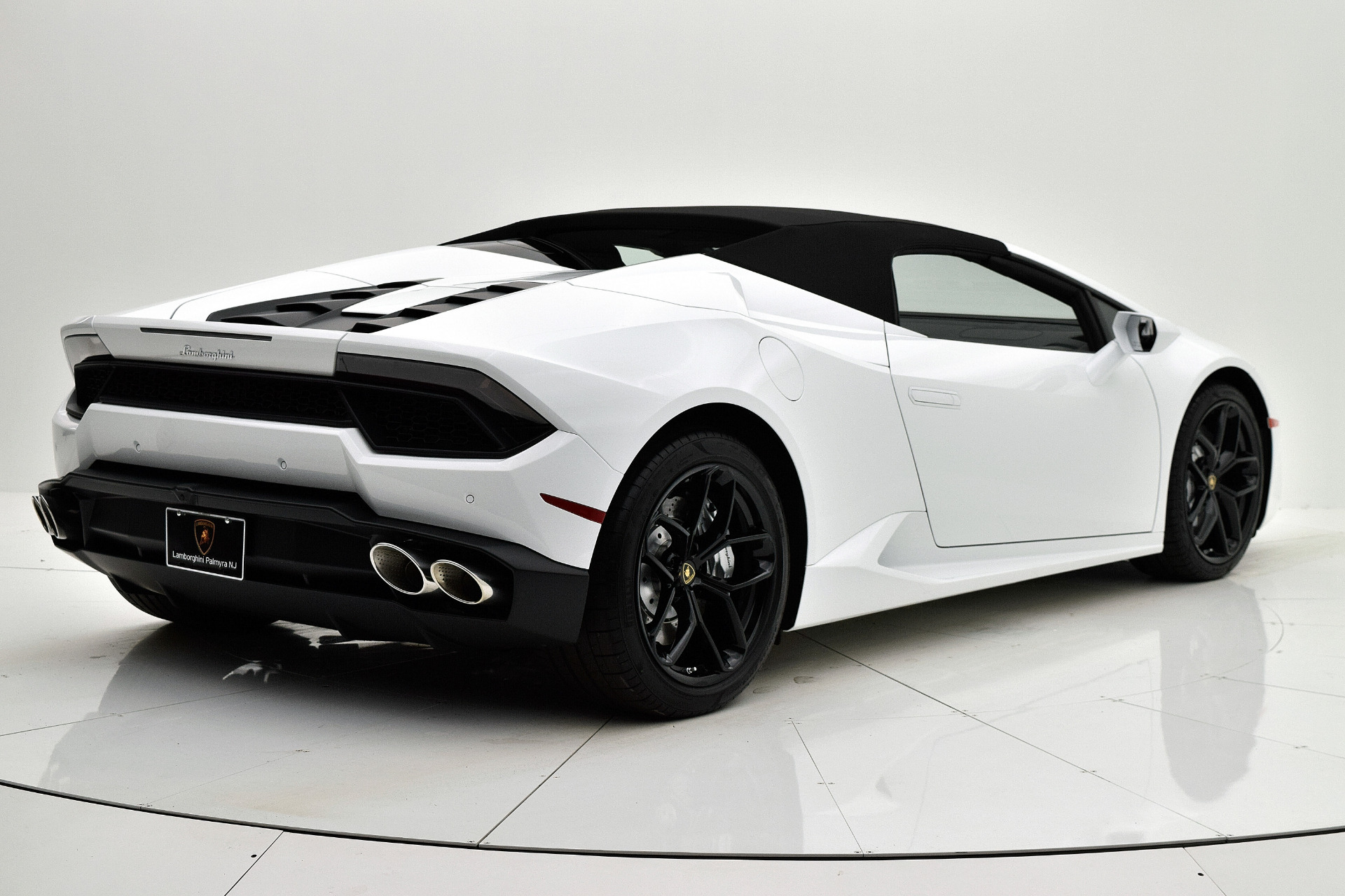 Used 2018 Lamborghini Huracan LP 580-2 Spyder For Sale ($229,880) | F.C ...